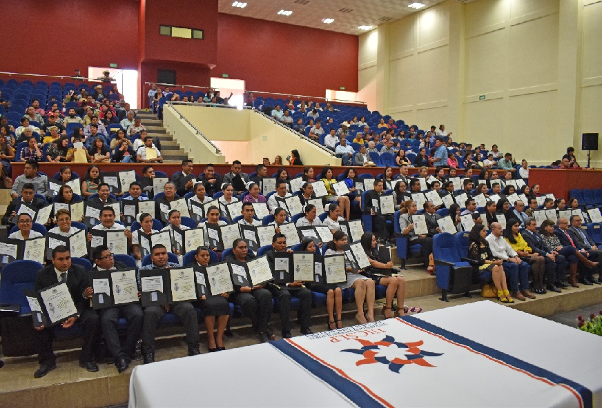 Universidad Intercultural entregó 111 Títulos y Cédulas Profesionales ...