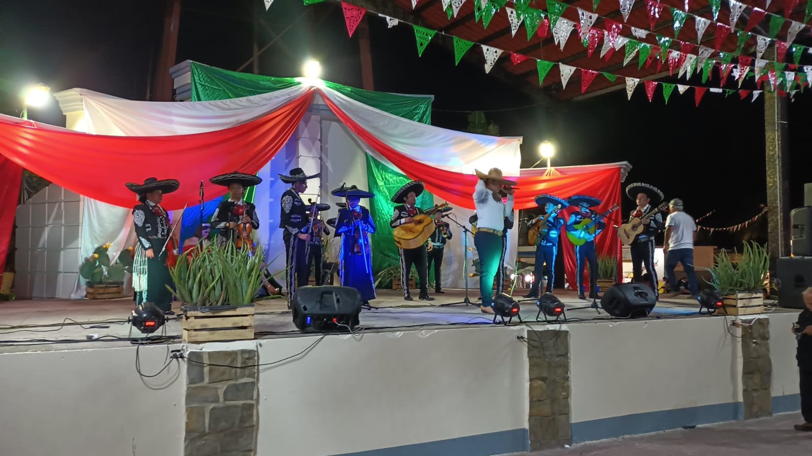 Tamuinenses dieron con jubilo el grito de independencia – Cadena Tres SLP